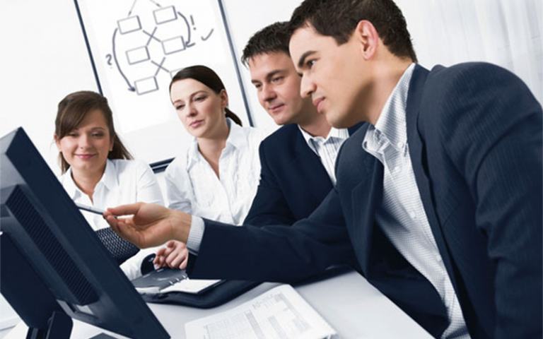 Associate Director là gì? Trách nhiệm của Associate Director