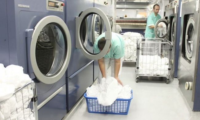 Laundry là gì? Tìm hiểu công việc và vai trò của bộ phận Laundry